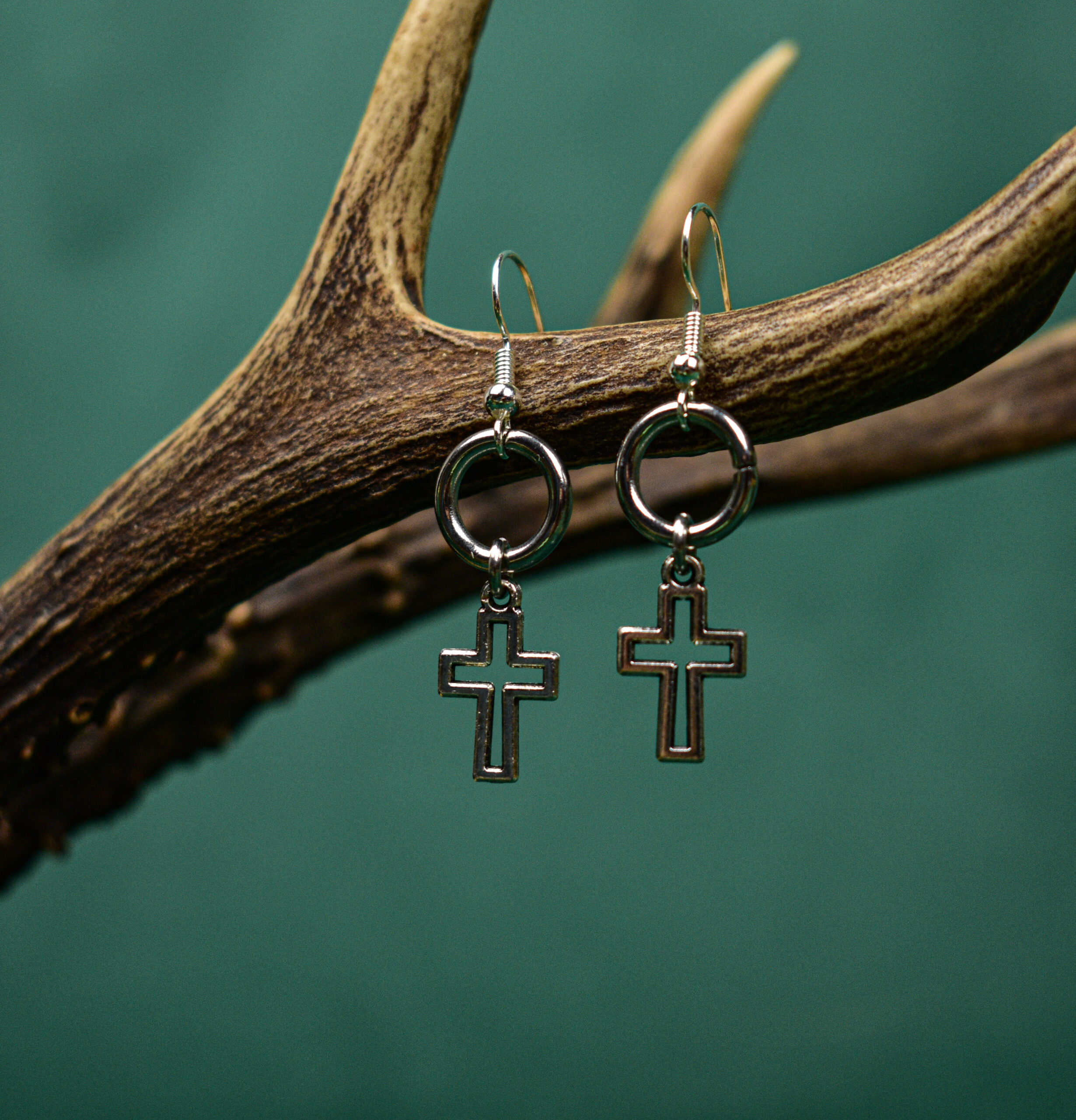 Minimalistlik rist rõnga otsas kõrvarõngad - Rongabutiik